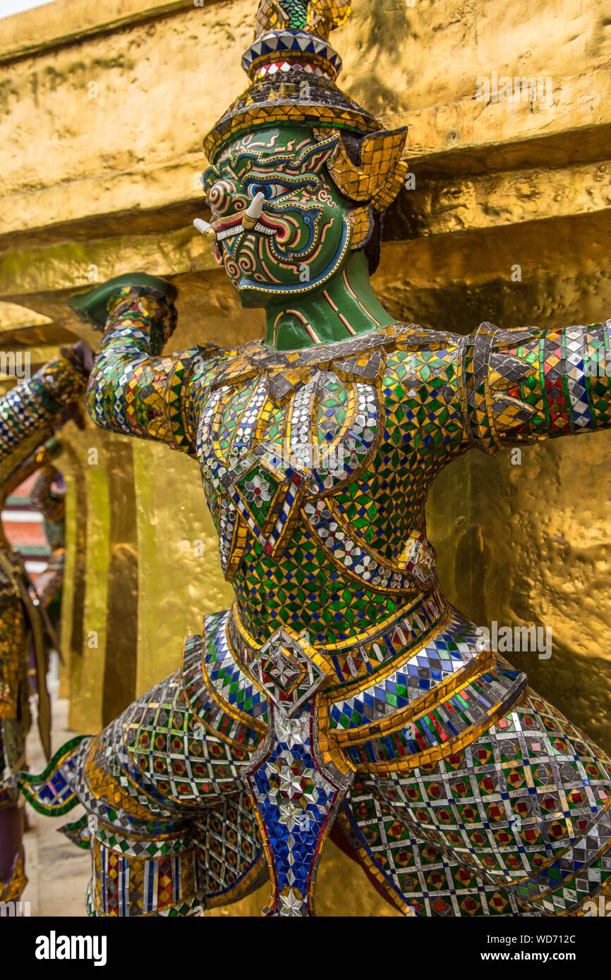 The ramayana statue hi-res stock photography and images - Alamy