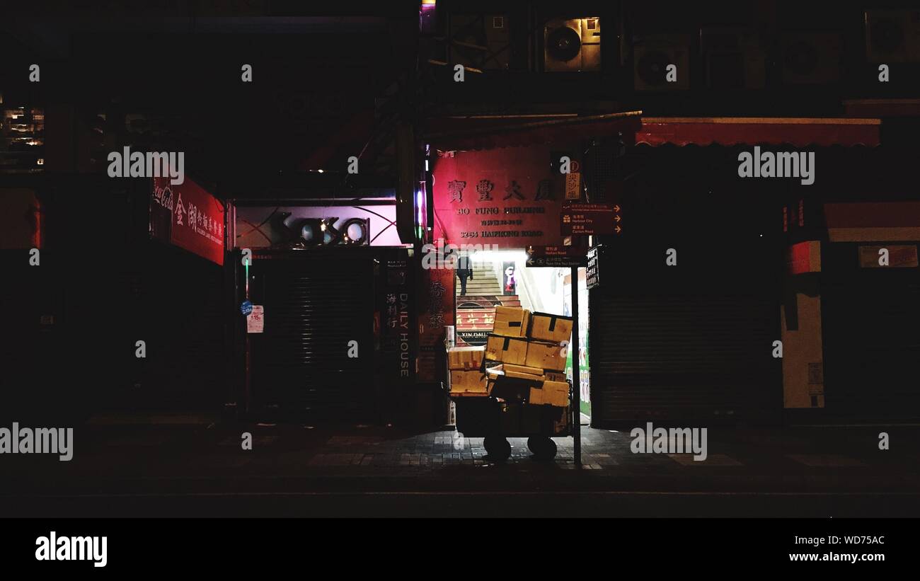 Of stores at roadside hi-res stock photography and images - Alamy