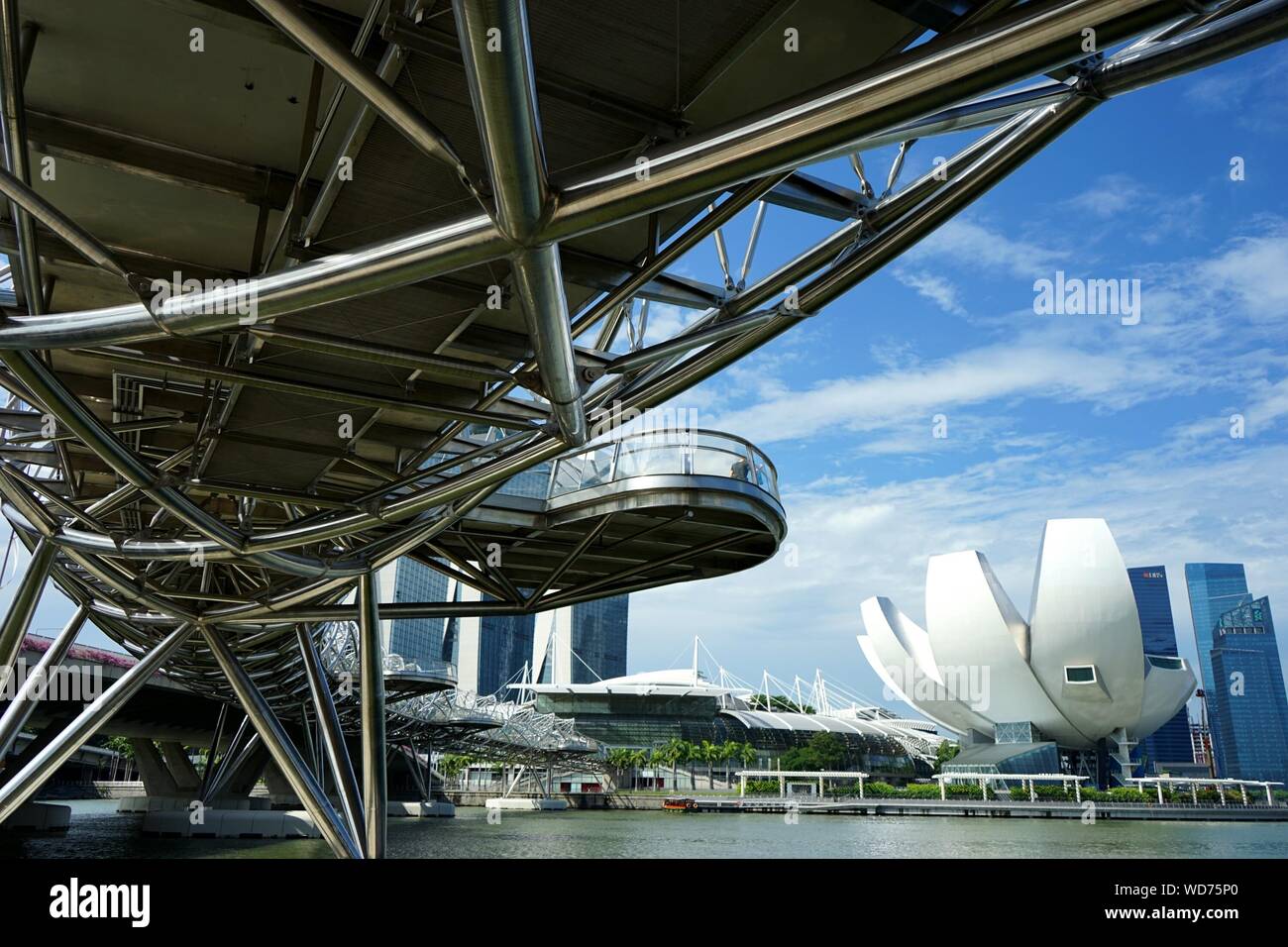 Modern steel bridge hi-res stock photography and images - Alamy