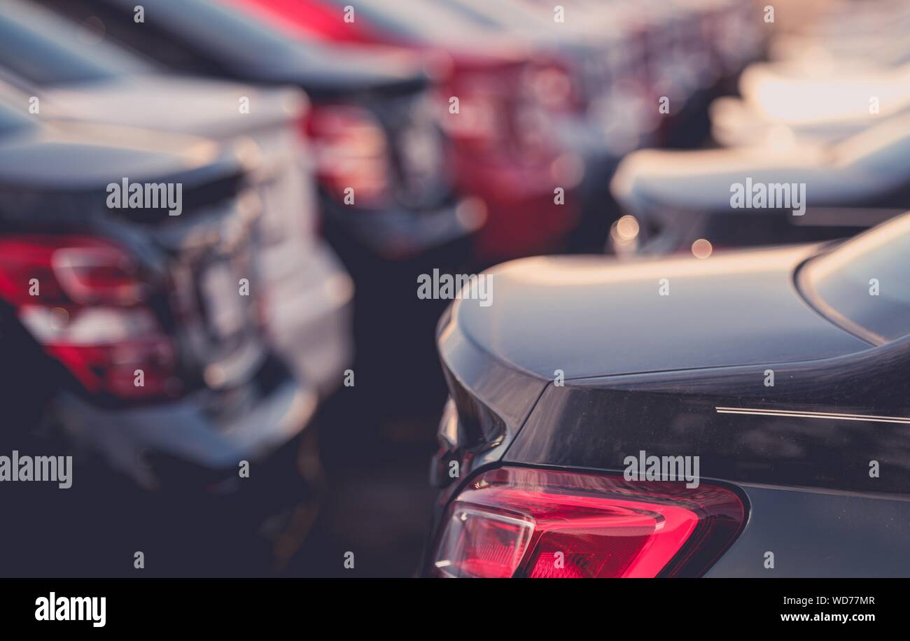 Cars parked too close hi-res stock photography and images - Alamy