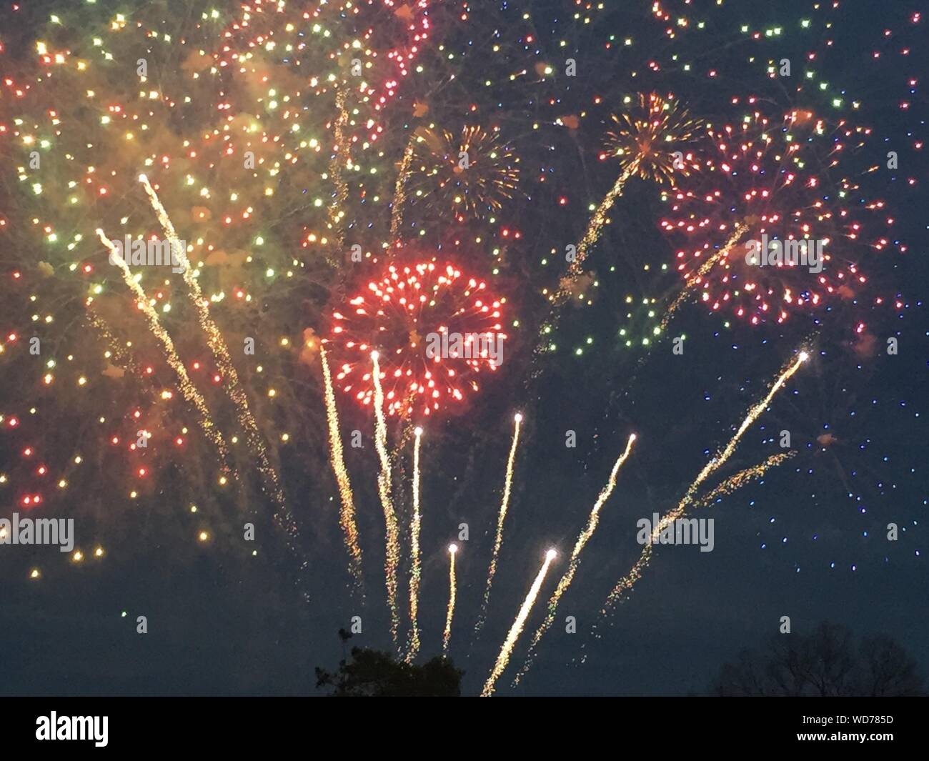 Glowing object sky dusk hi-res stock photography and images - Alamy