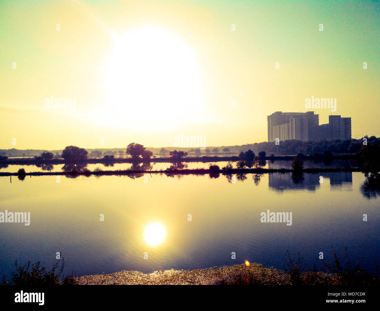 Sunset calm water sunset hi-res stock photography and images - Alamy