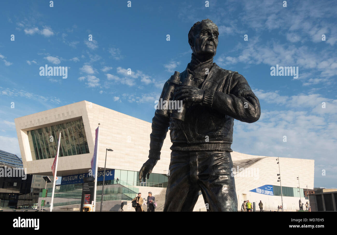 Johnnie Walker DSO CB monument statue at Pier Head in Liverpool Stock ...