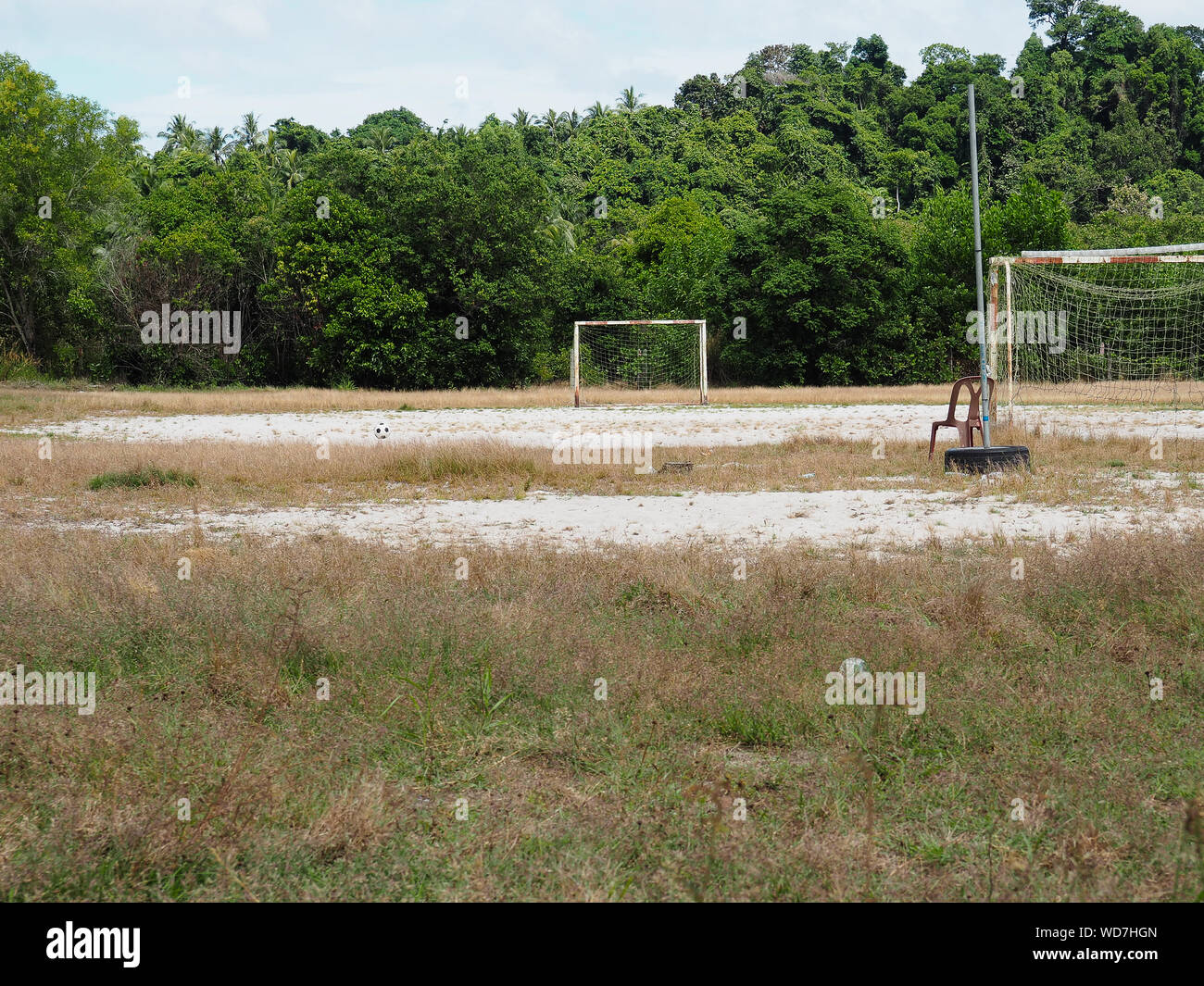 Soccer goal posts hi-res stock photography and images - Alamy