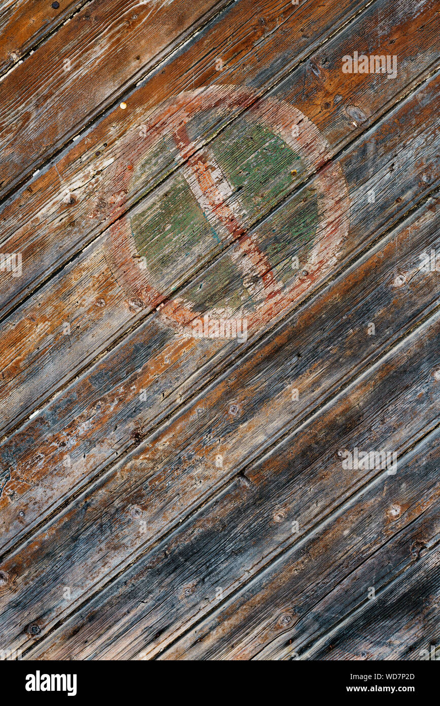 Rusty wood hi-res stock photography and images - Alamy