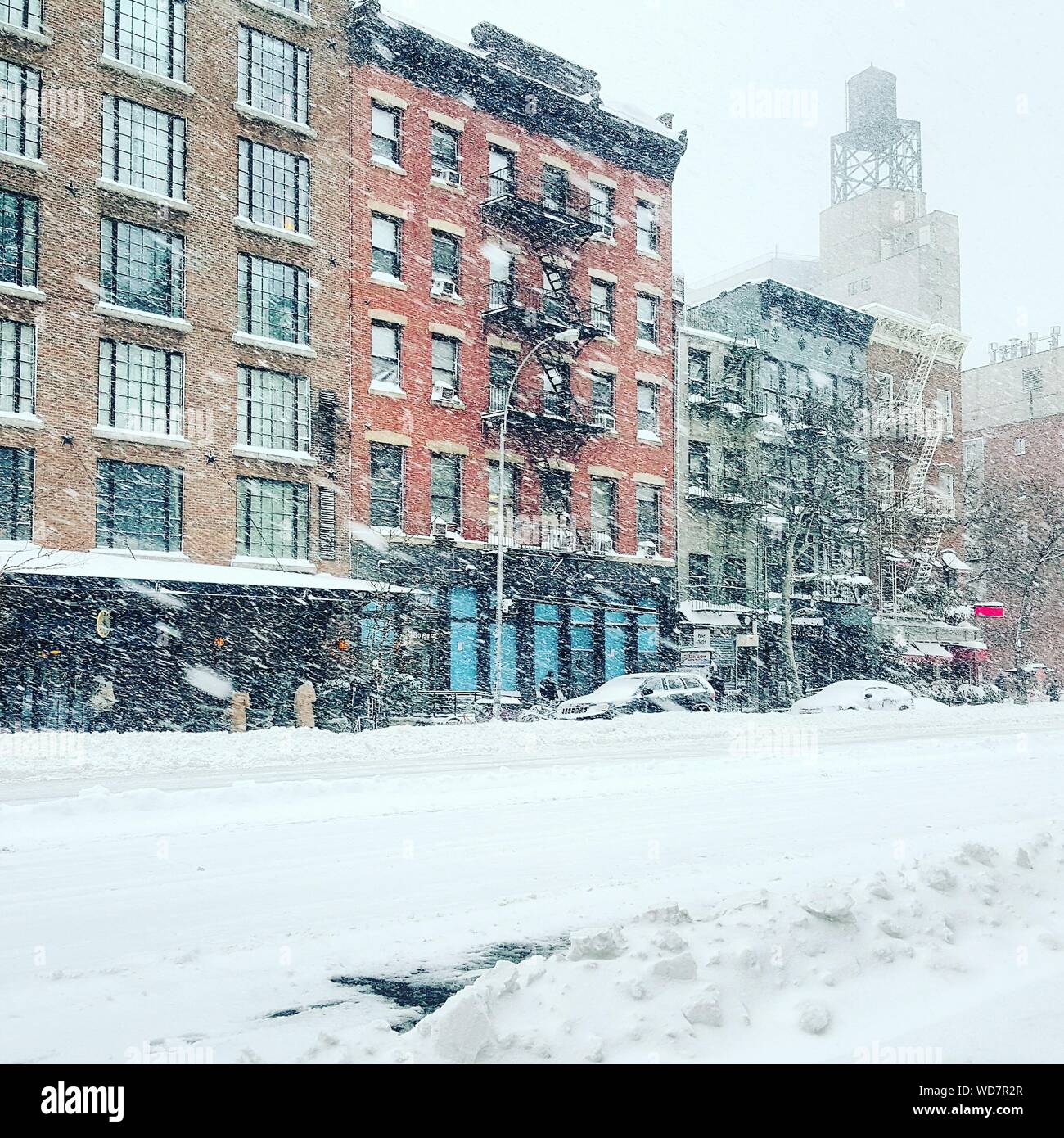 Blizzard building hi-res stock photography and images - Alamy