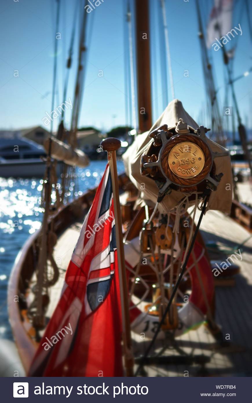 British Flag Ship Stock Photos & British Flag Ship Stock Images - Alamy