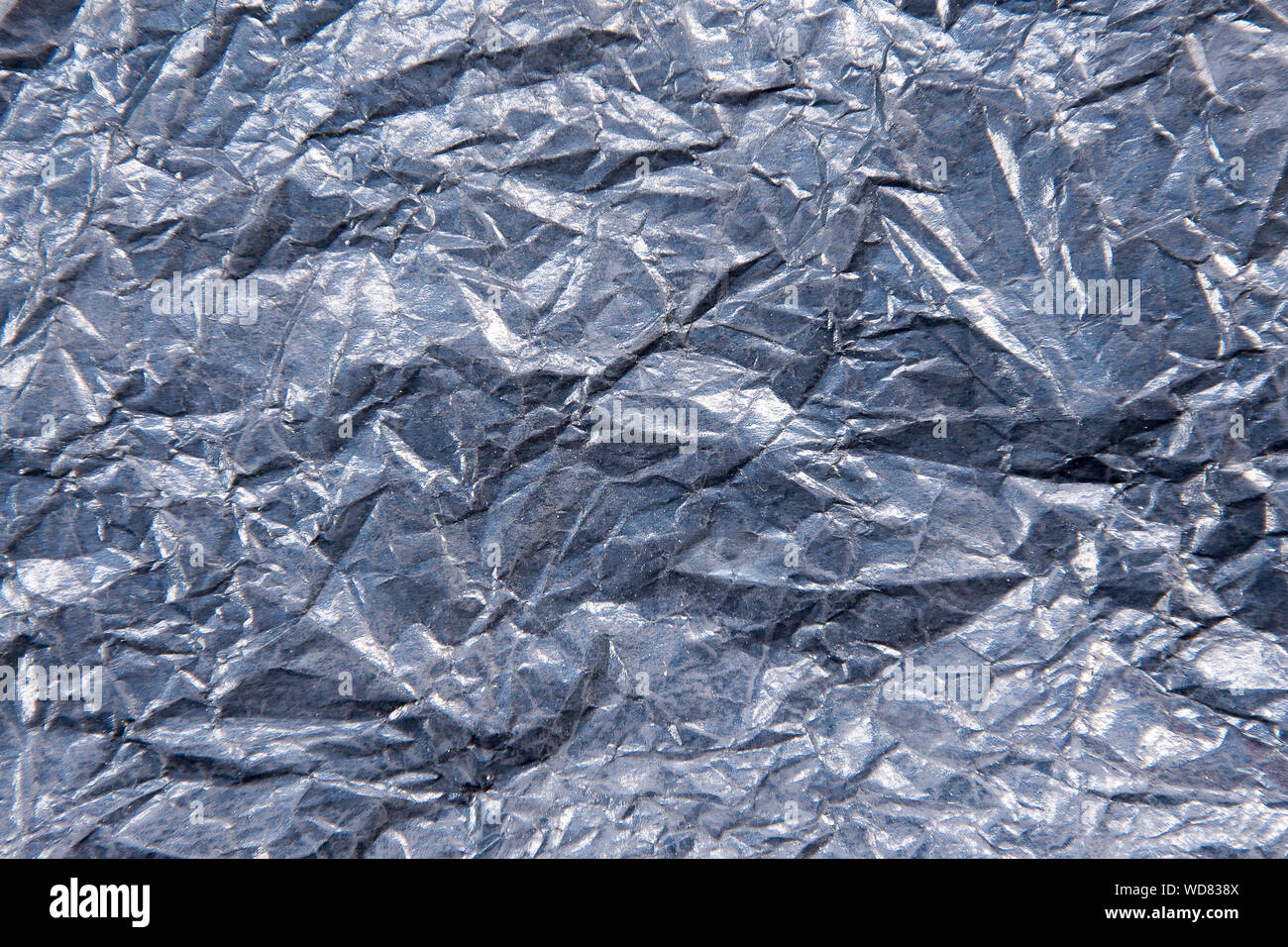 Crumpled aluminum foil aluminum hi-res stock photography and images - Alamy