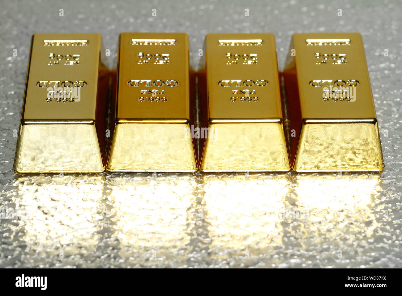 Gold metallic surface hi-res stock photography and images - Alamy