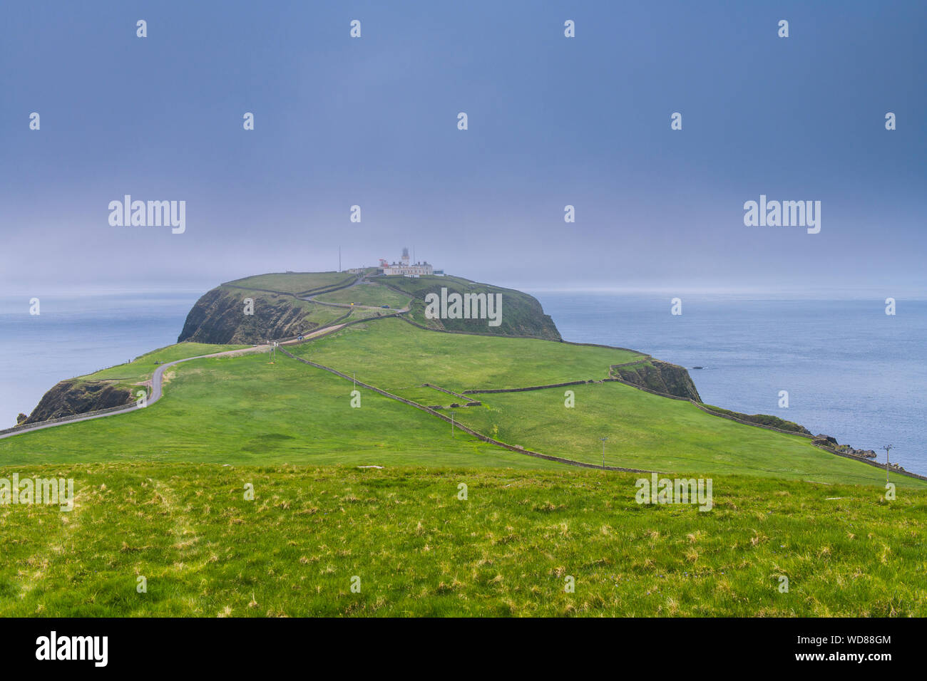 Sumburgh head and lighthouse hi-res stock photography and images - Alamy