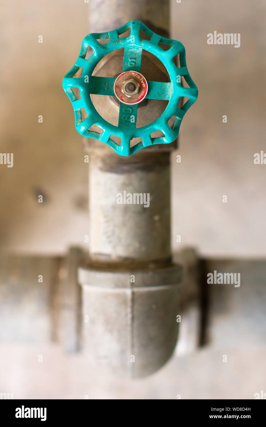 Metallic valve hi-res stock photography and images - Alamy