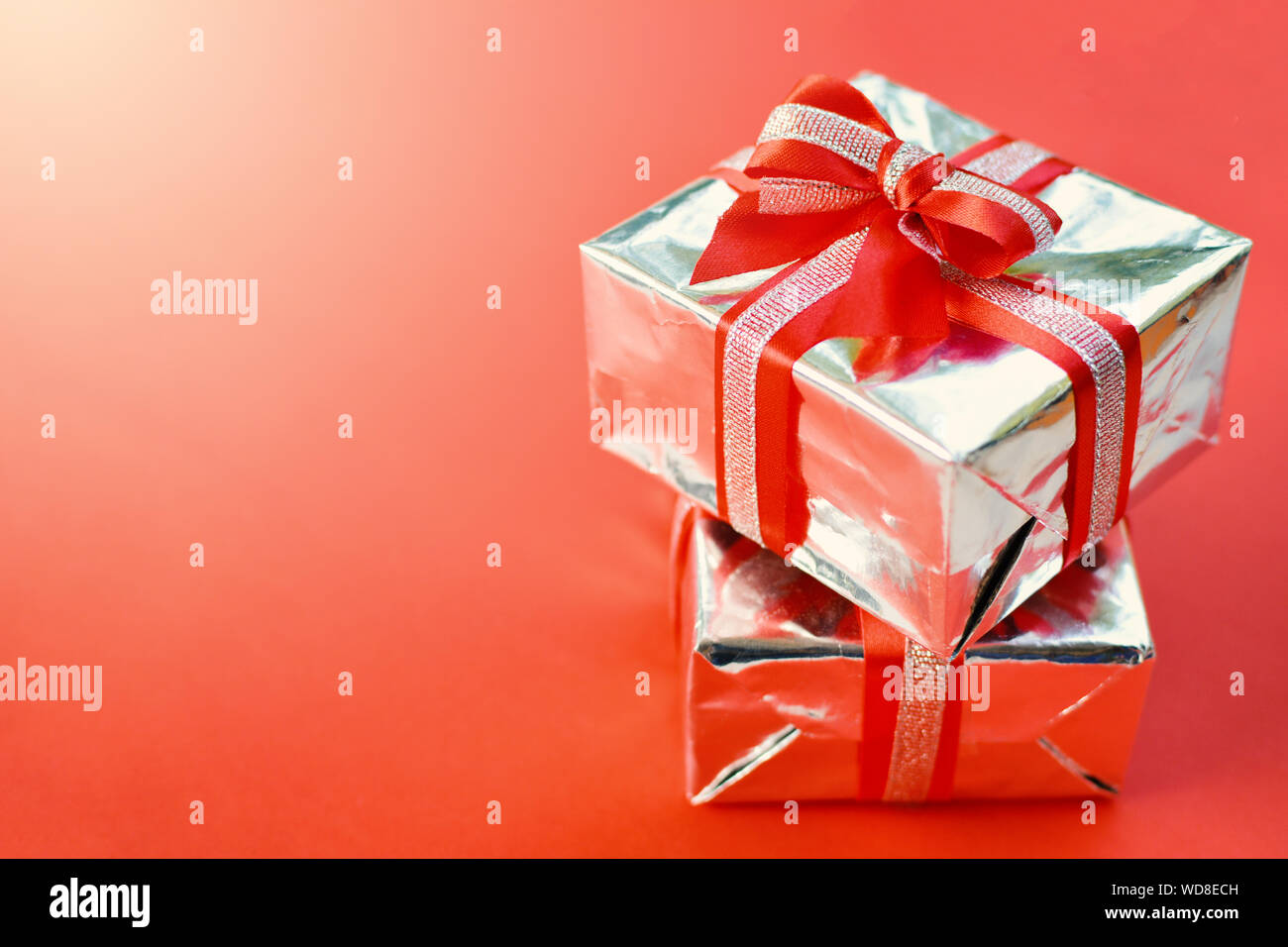 Wrapped up background hi-res stock photography and images - Alamy