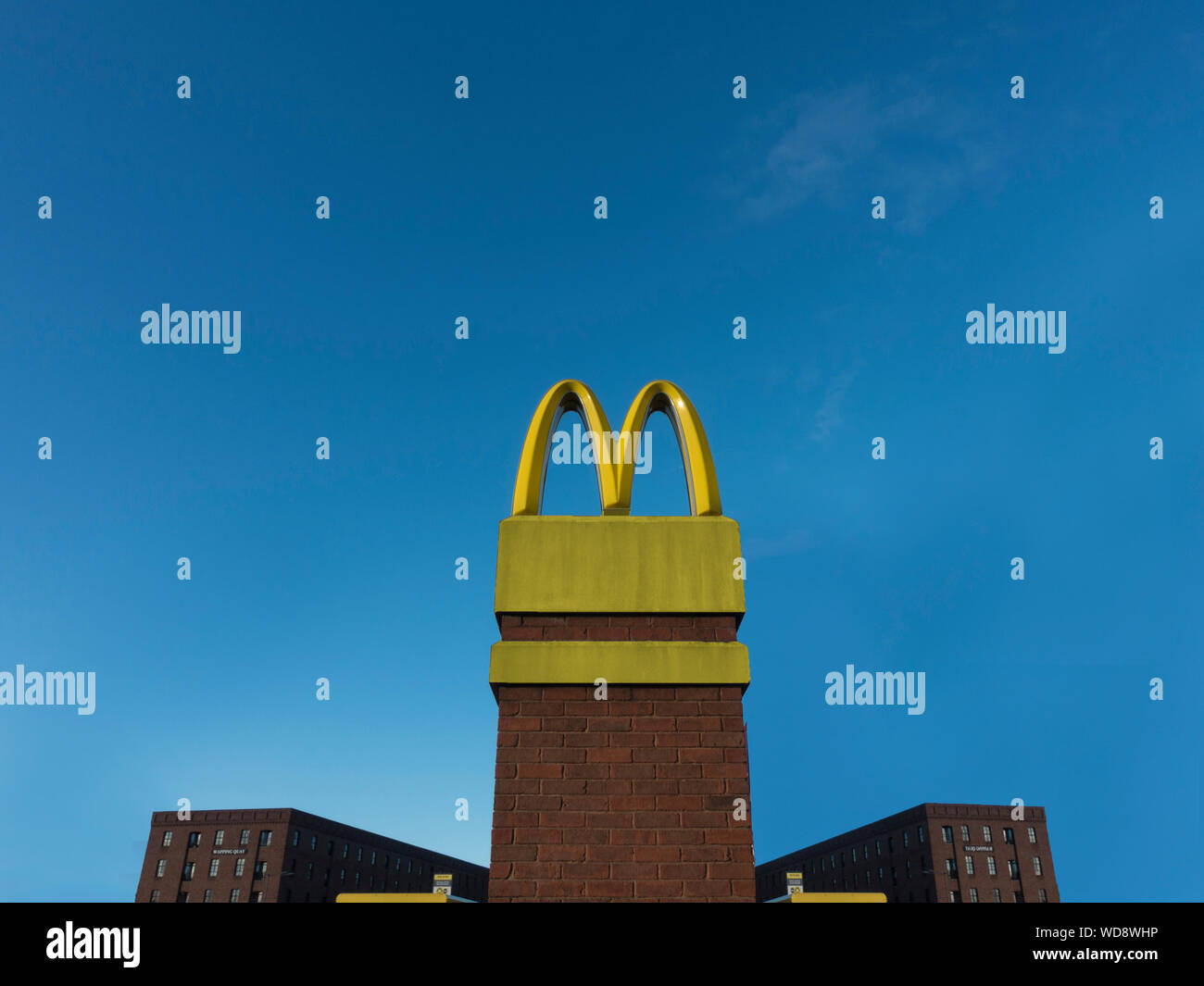 Macdonalds sign hi-res stock photography and images - Alamy