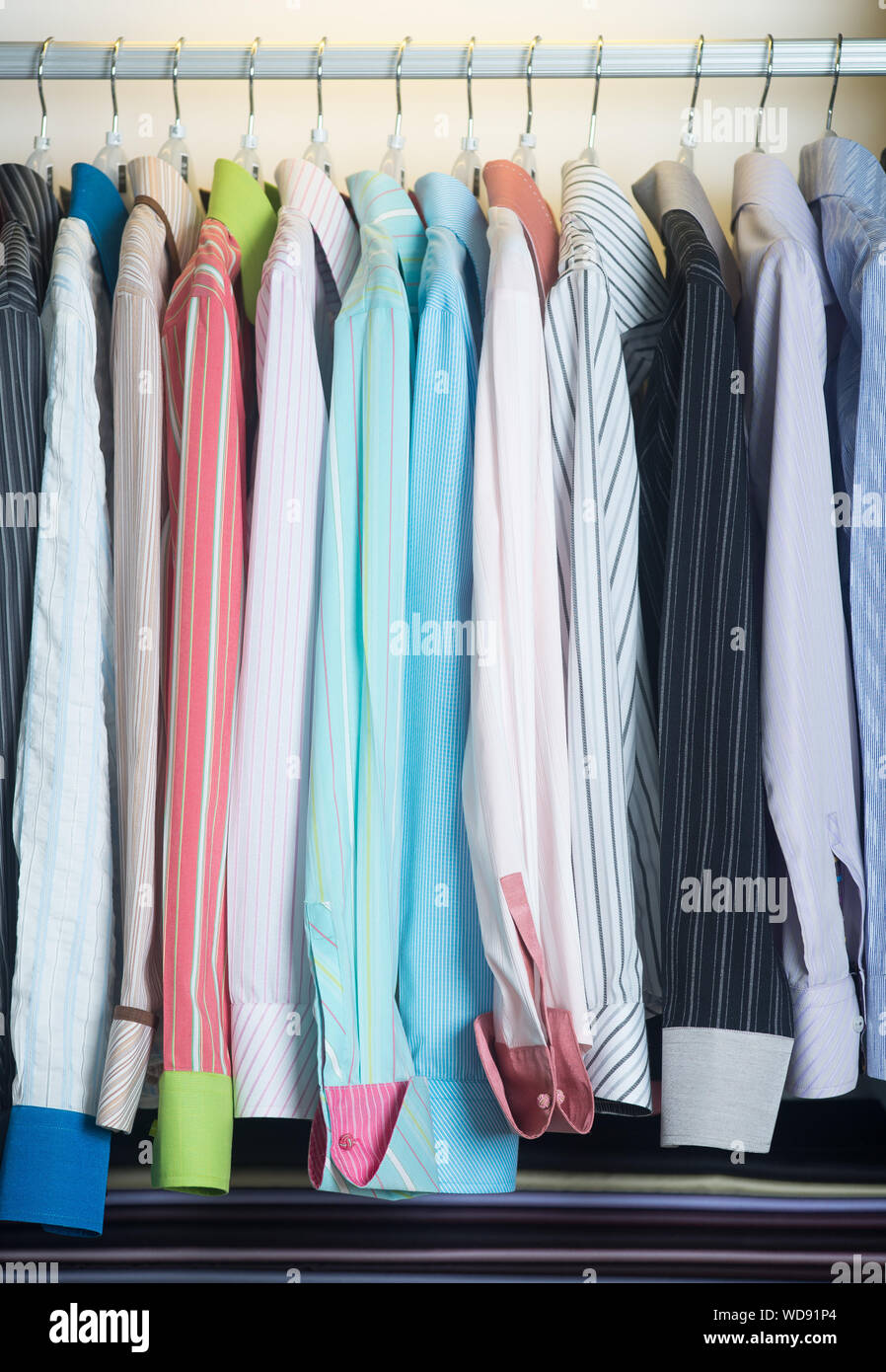 Shirts on display hi-res stock photography and images - Alamy
