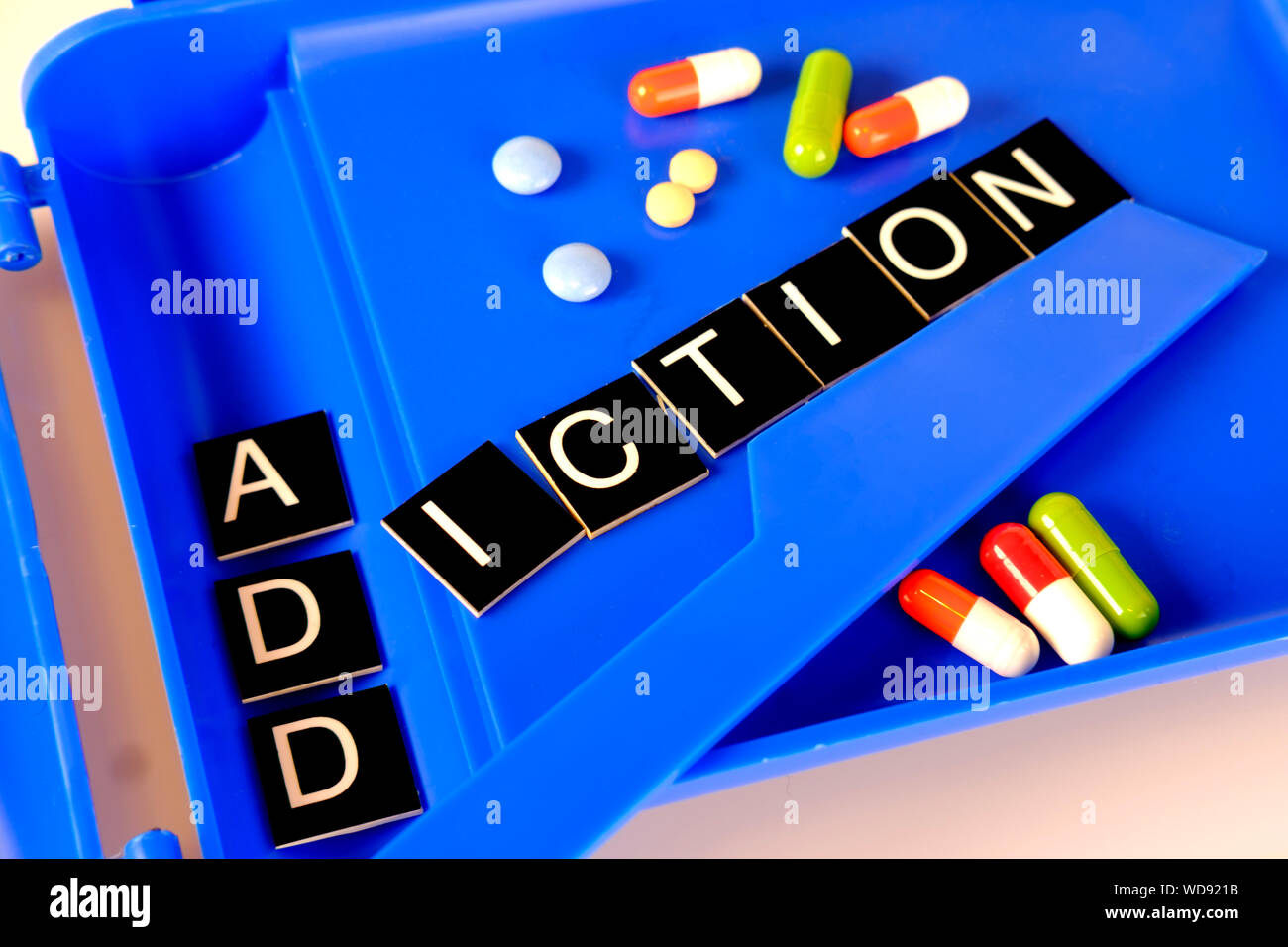 Word addiction on a pharmaceutical tablet counter Stock Photo - Alamy