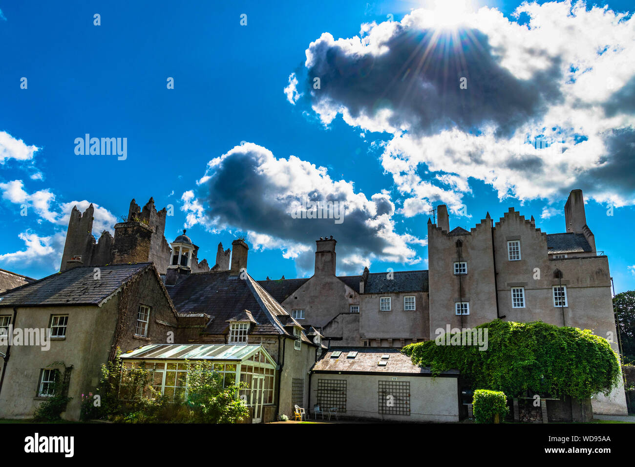 Howth castle hi-res stock photography and images - Alamy