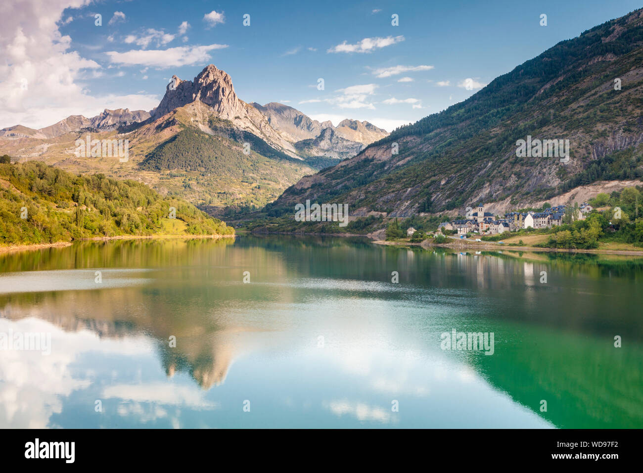 Pirineos lanuza hi-res stock photography and images - Alamy