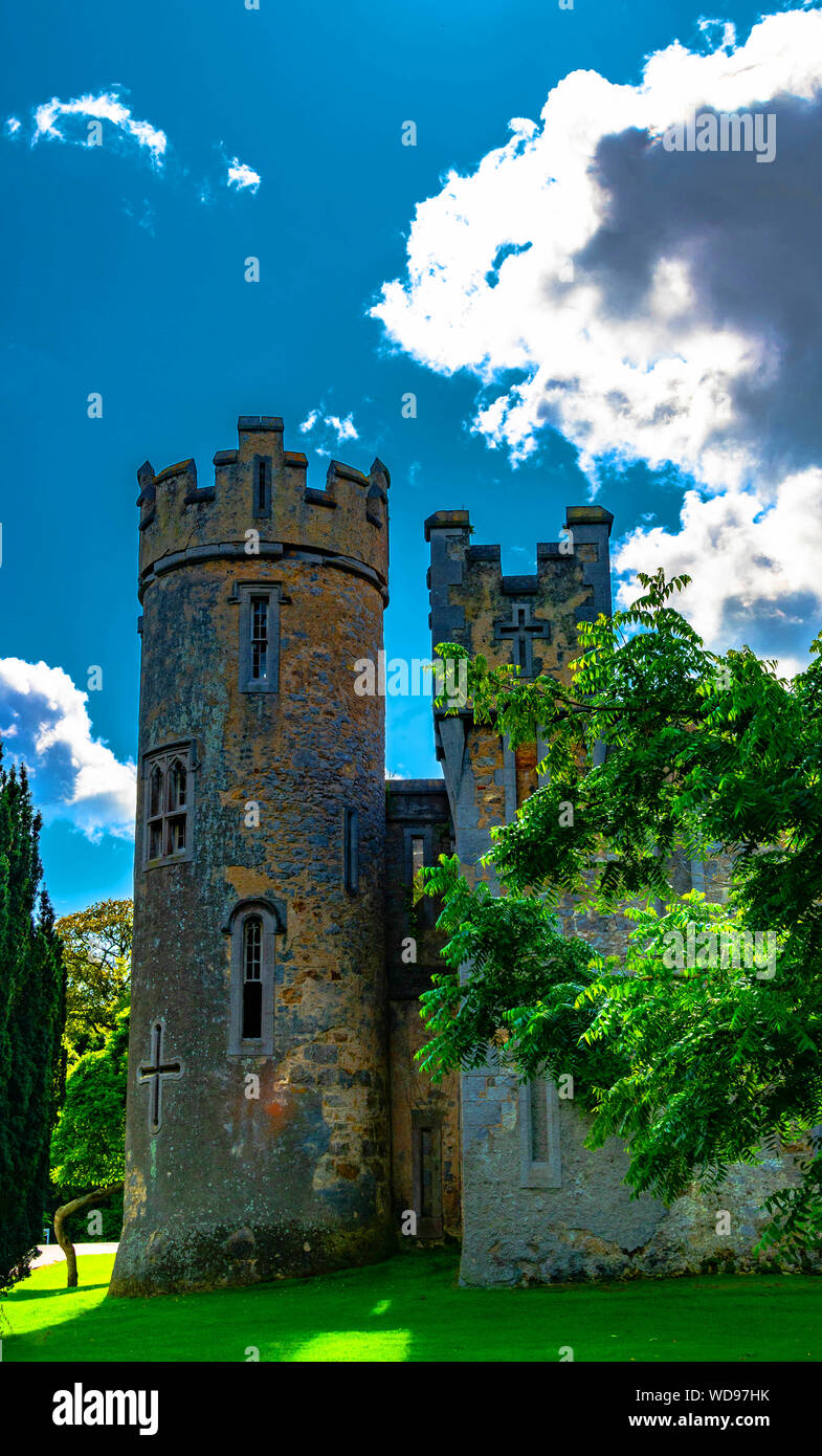 Howth castle hi-res stock photography and images - Alamy