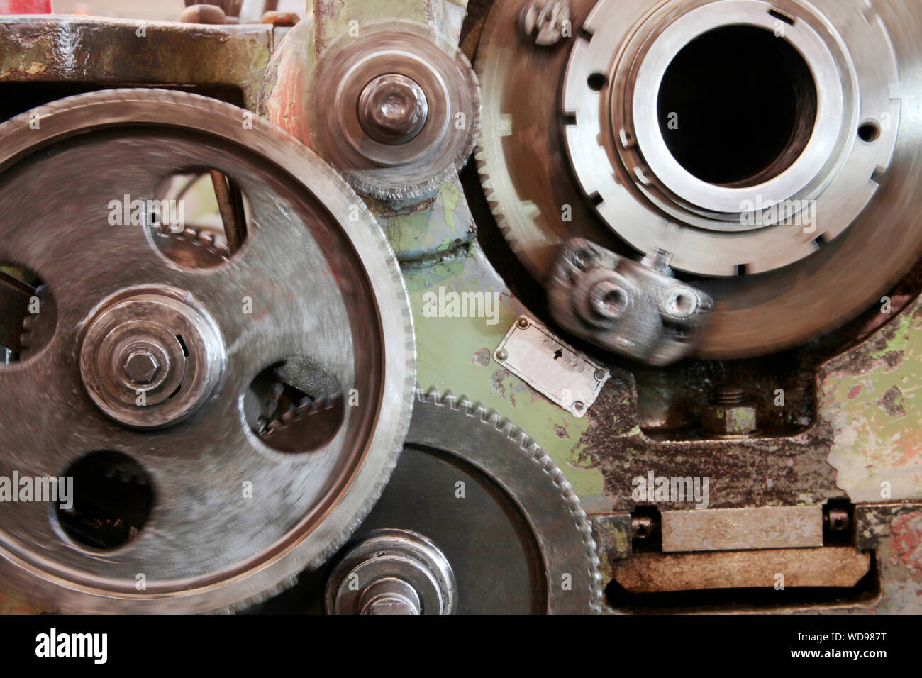 Mechanical industry old machinery lathe Stock Photo - Alamy