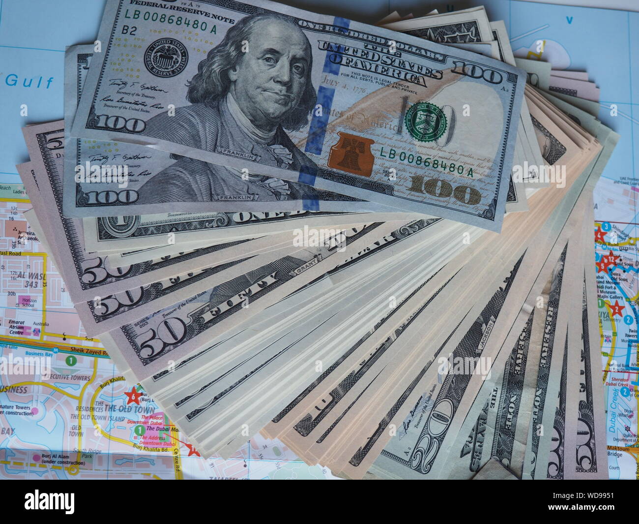 100 and 50 dollar bills hi-res stock photography and images - Alamy