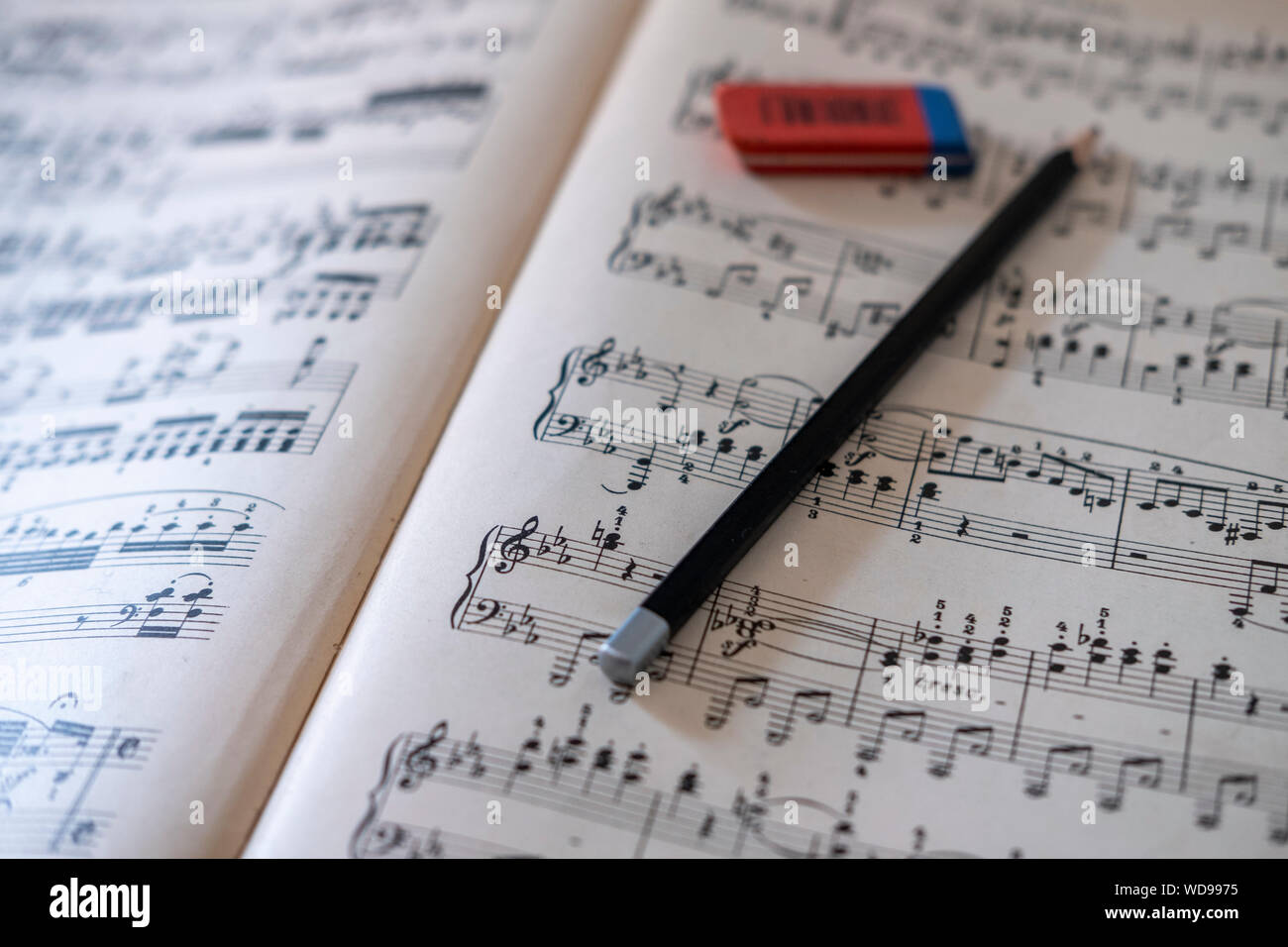 Music score sheet music pencil hi-res stock photography and images - Alamy