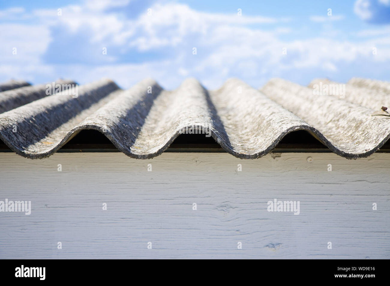 Dangerous asbestos roof panels - one of the most dangerous materials in ...