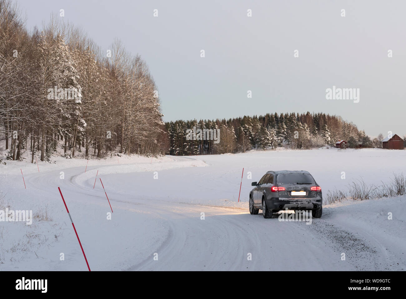 Car driving winter scenic hi-res stock photography and images - Alamy