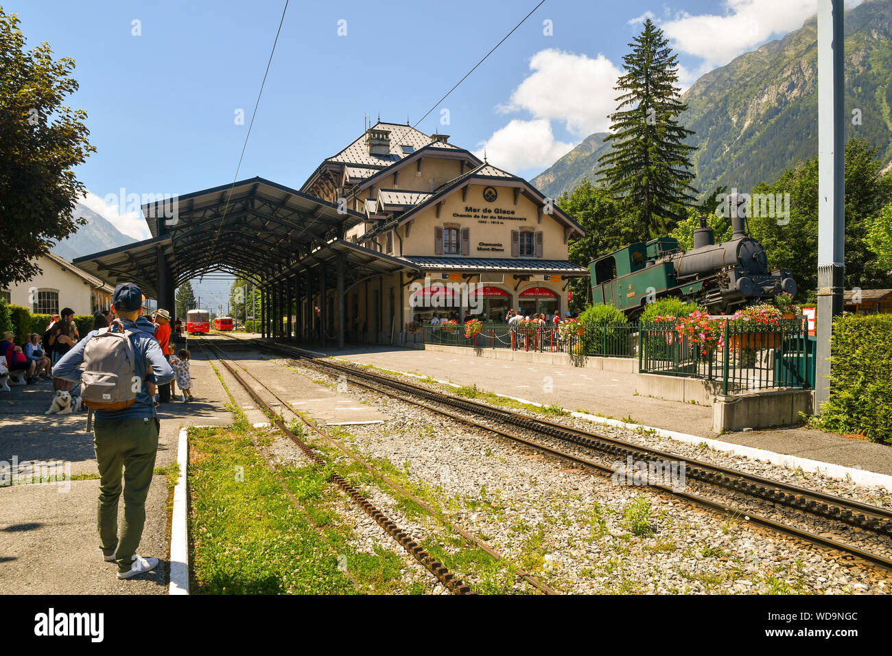 Mer de glace train hi-res stock photography and images - Alamy