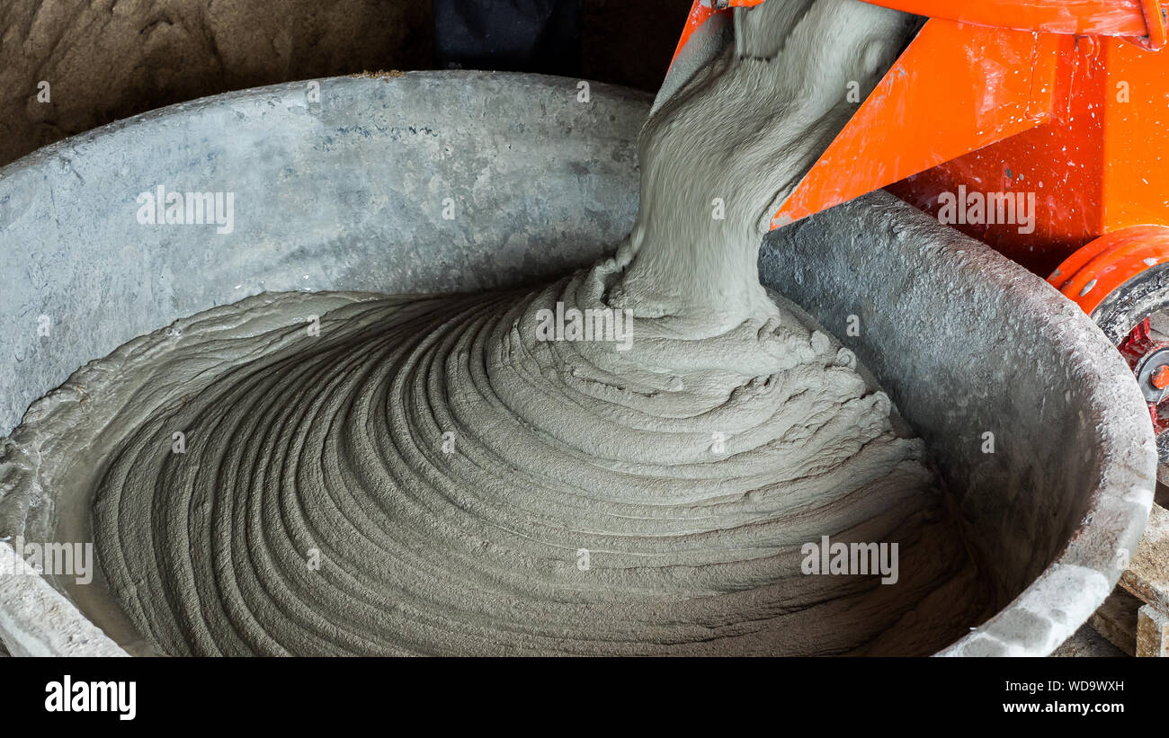 Poured cement hi-res stock photography and images - Alamy