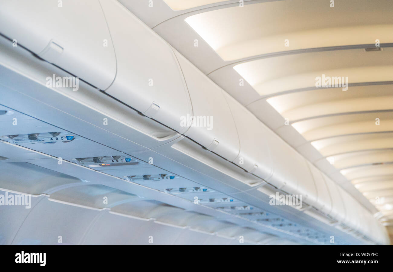 Airplane ceiling hi-res stock photography and images - Alamy