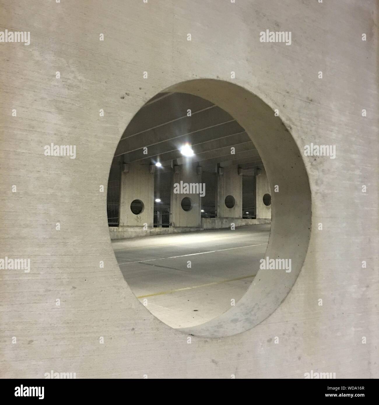 Garage building wall hi-res stock photography and images - Alamy