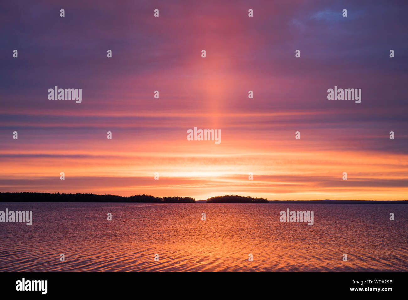 Setting by the sea hi-res stock photography and images - Alamy
