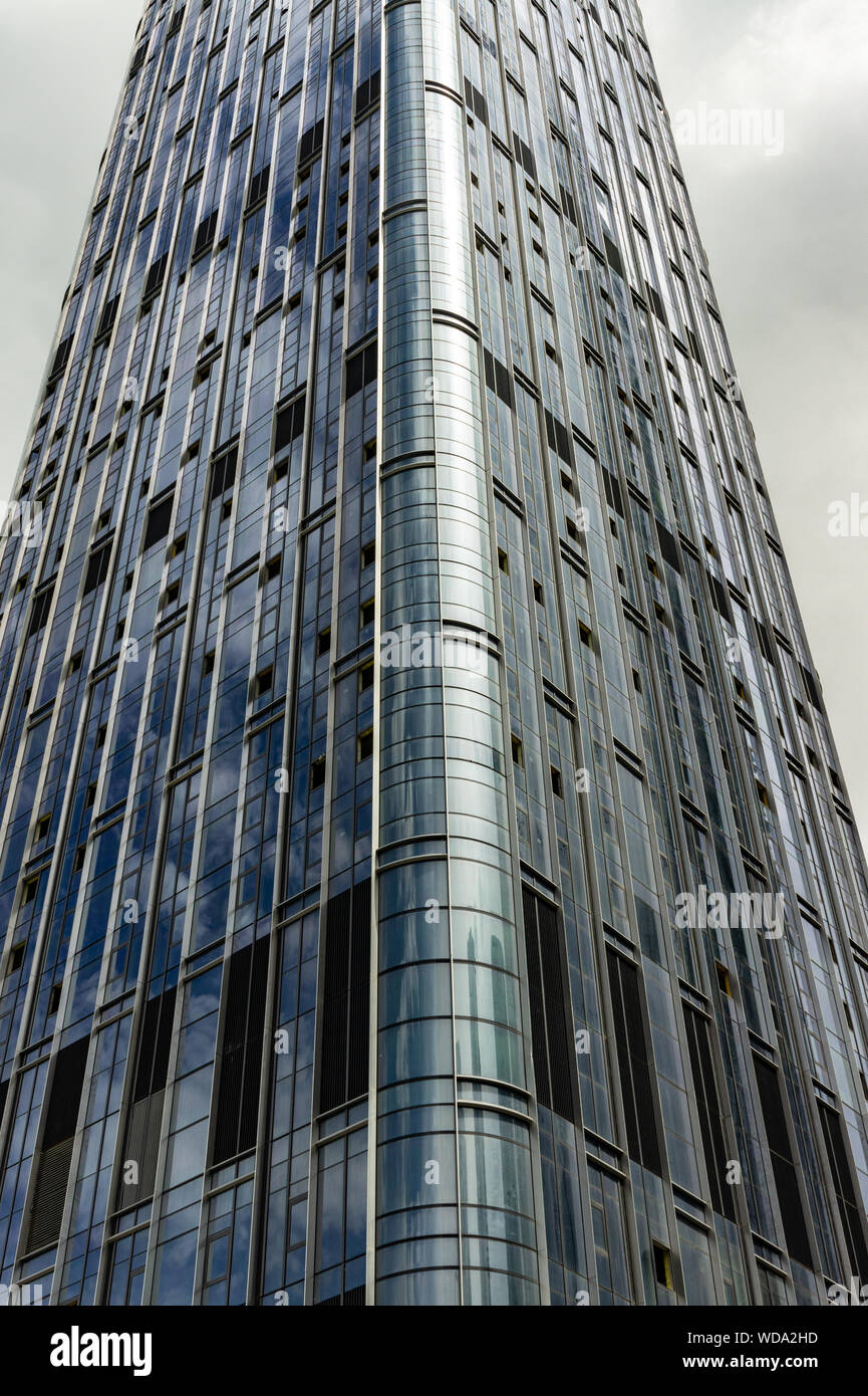 Metallic building on moody day in Shenzhen, China Stock Photo - Alamy