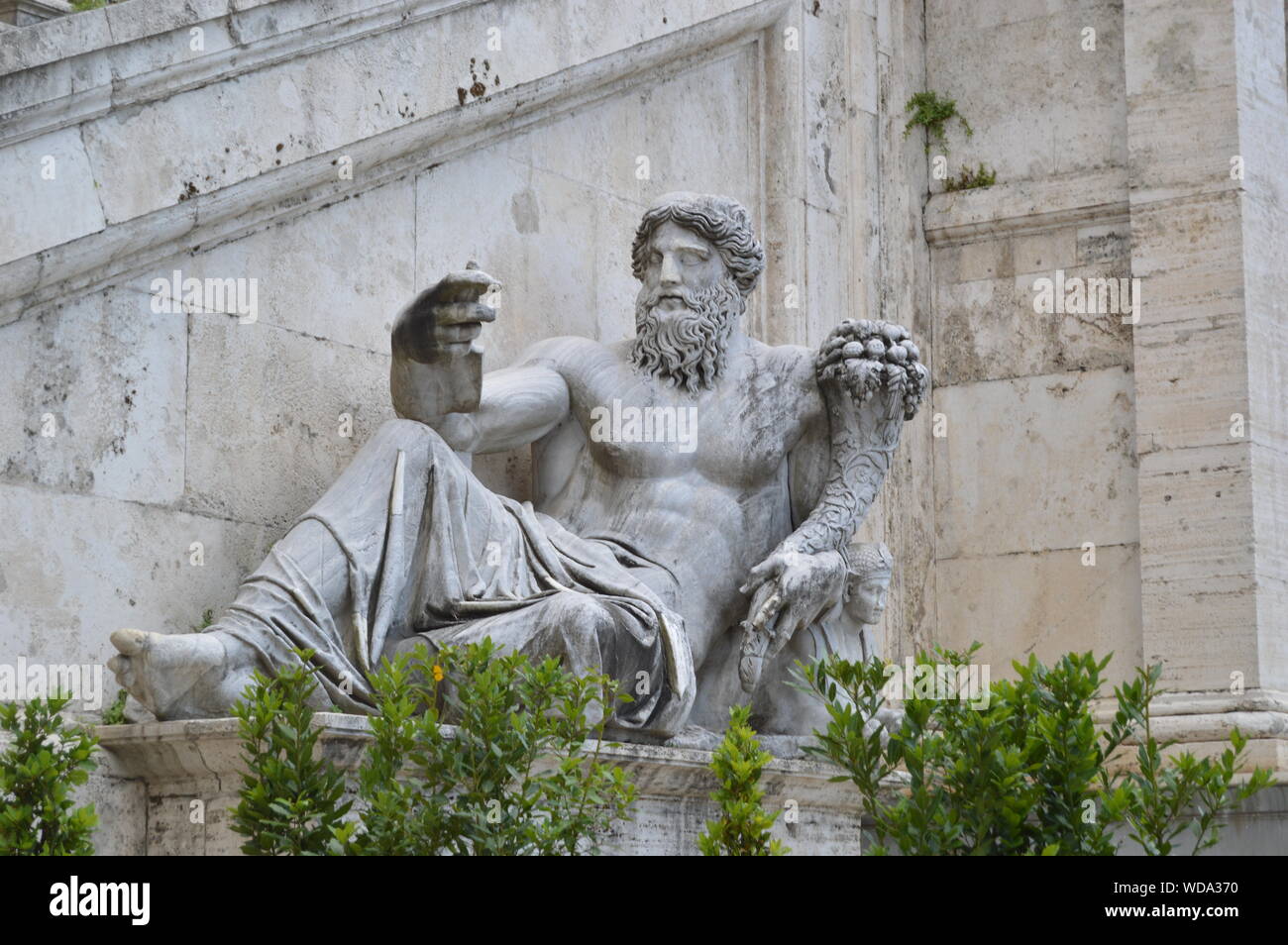 Male stone hi-res stock photography and images - Alamy