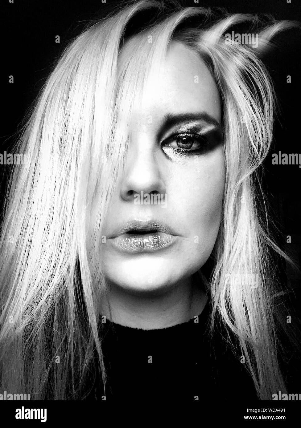 Woman serious portrait headshot hi-res stock photography and images - Alamy