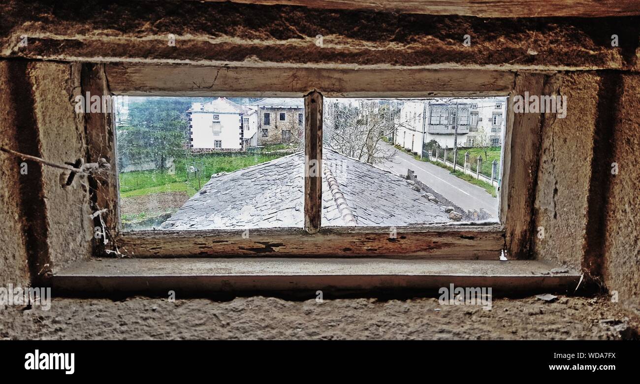 Window structures hi-res stock photography and images - Alamy