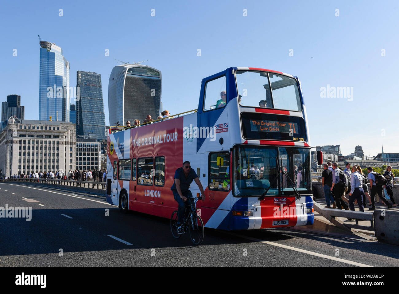 Bus route 29 london hi-res stock photography and images - Alamy