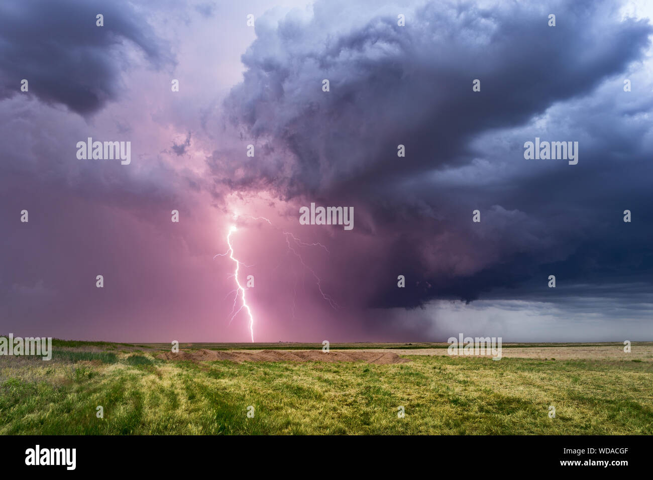 Lightning High Resolution Stock Photography and Images - Alamy