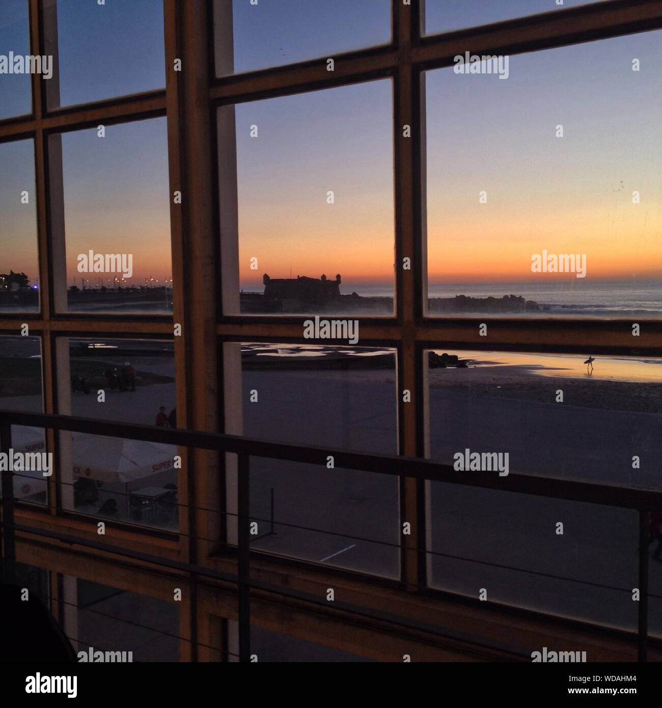 Dusk windows hi-res stock photography and images - Alamy