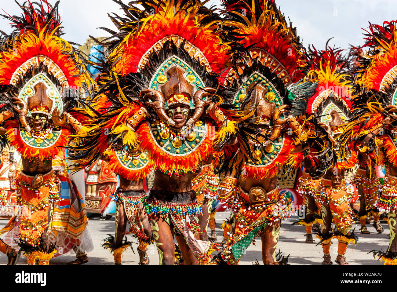 Tribal dance hi-res stock photography and images - Alamy