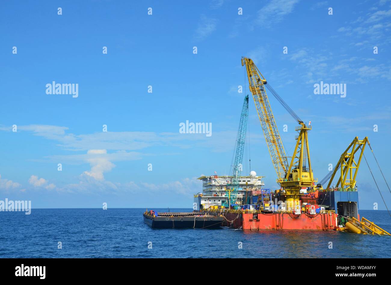 Pipe Laying Ship High Resolution Stock Photography and Images - Alamy