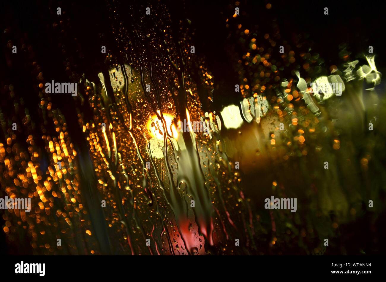 Rain window falling hi-res stock photography and images - Alamy