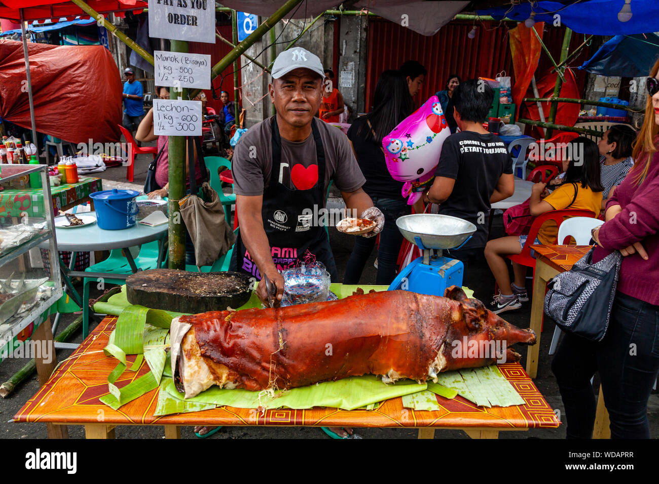 Roast pig philippines hi-res stock photography and images - Alamy