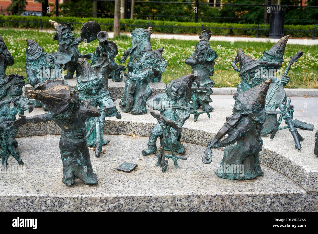 Gnomes wroclaw hi-res stock photography and images - Alamy