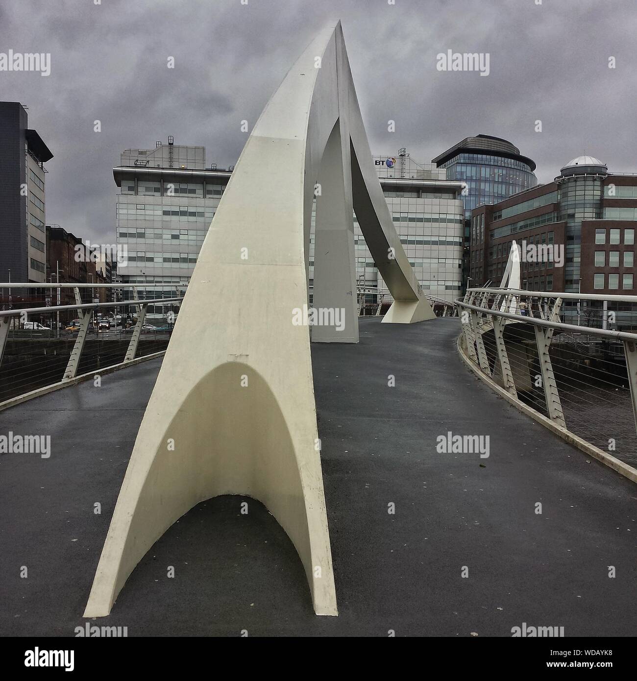 Tradeston footbridge hi-res stock photography and images - Alamy