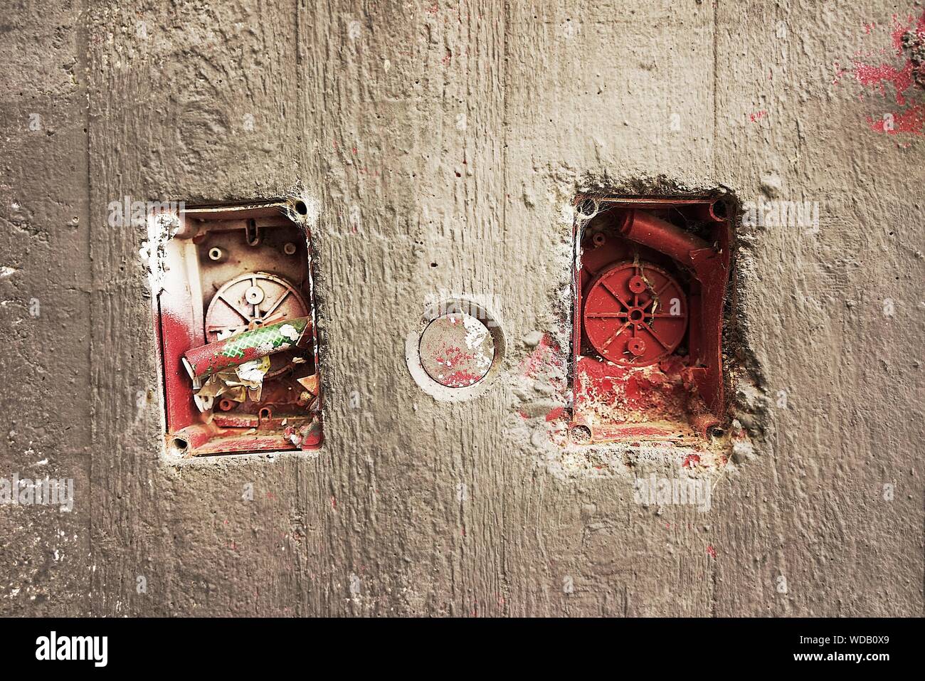 Fire hydrant on wall hi-res stock photography and images - Alamy