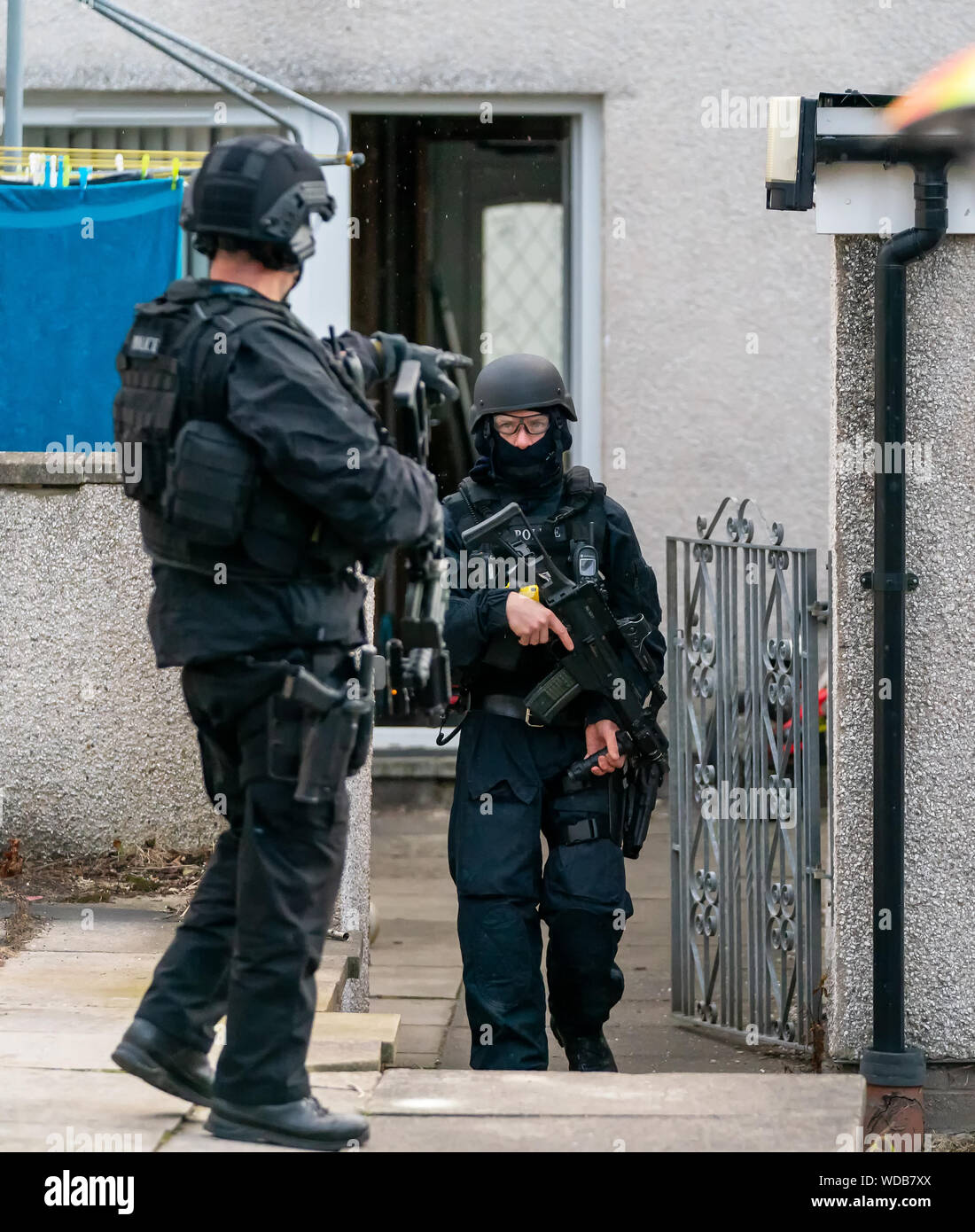 Authorised firearms officer hi-res stock photography and images - Alamy
