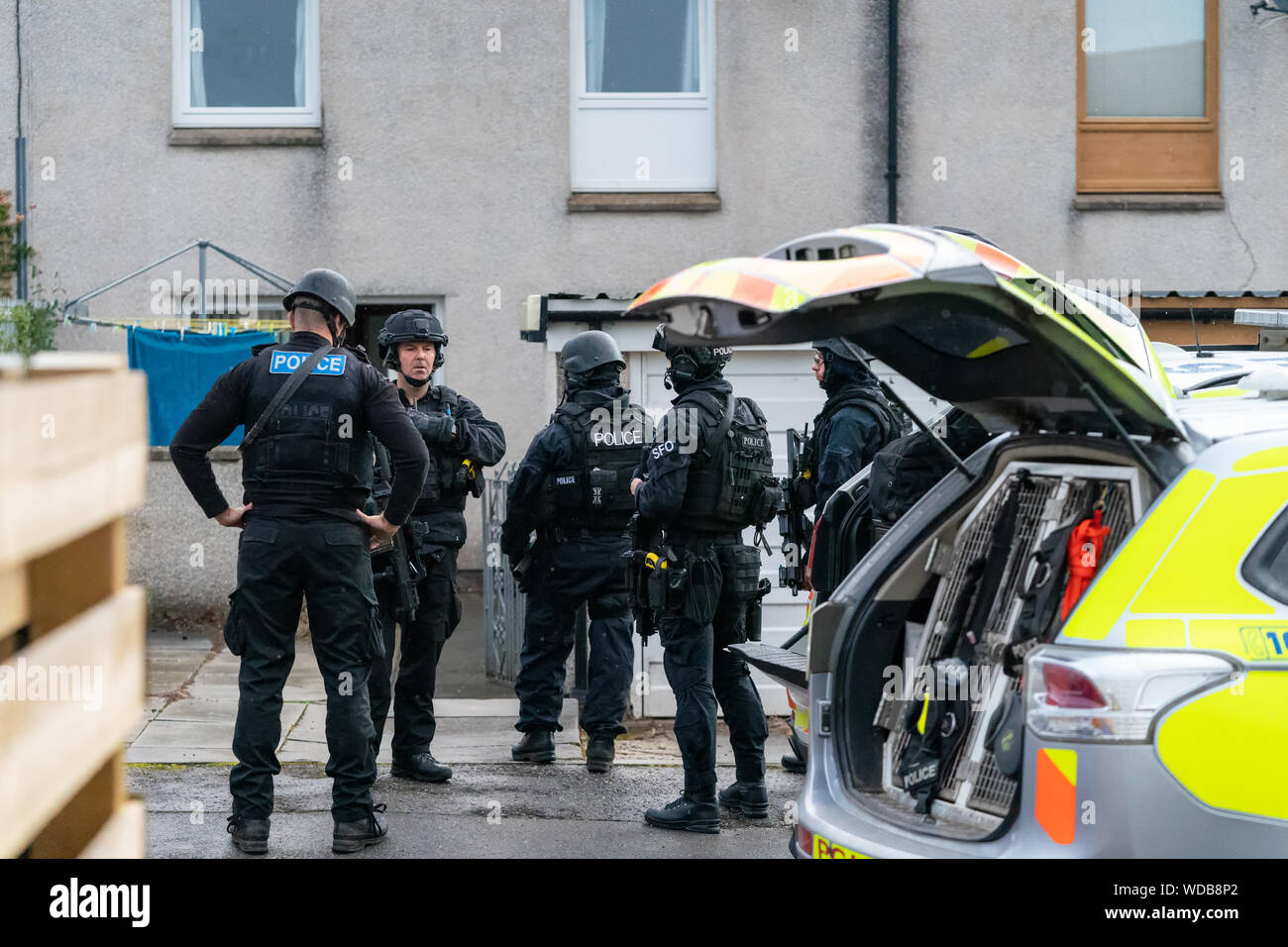 Authorised firearms officer hi-res stock photography and images - Alamy