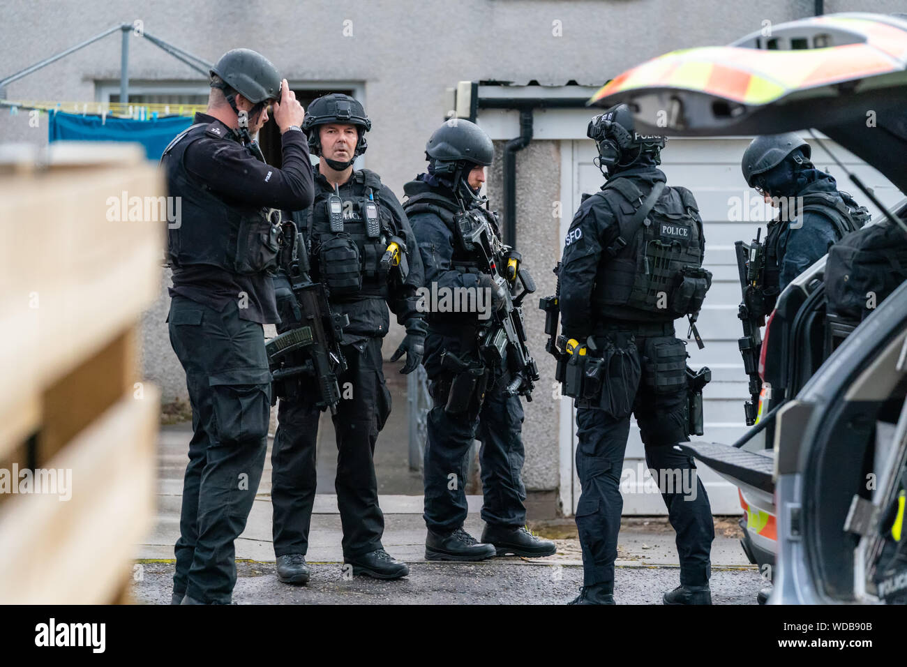 Authorised firearms officer hi-res stock photography and images - Alamy