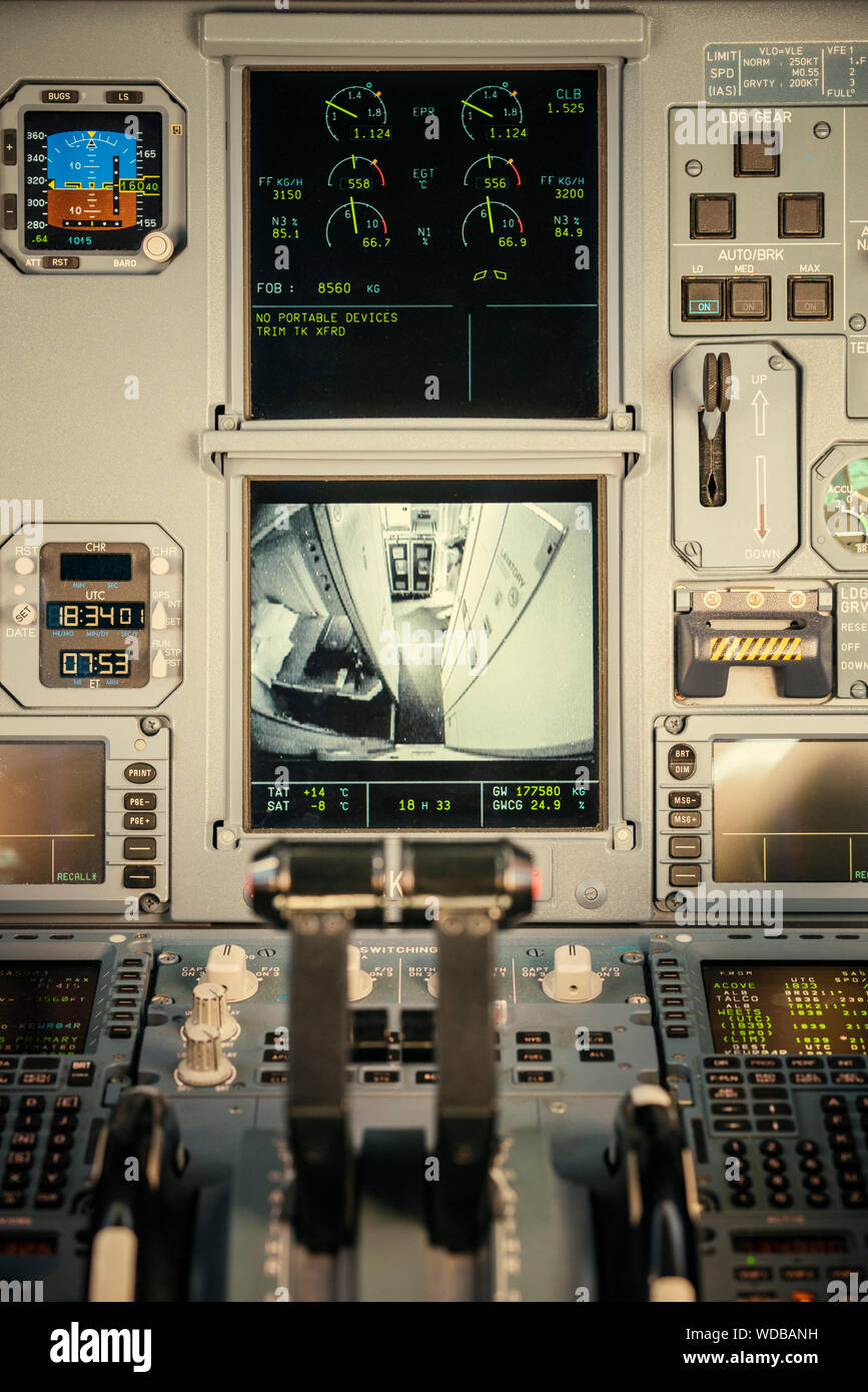 Instrument Airplane High Resolution Stock Photography and Images - Alamy